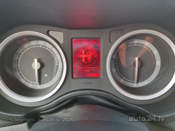 Pelēks Alfa Romeo Brera 2007 Rīga, ar dzinēja tilpumu 3.20 L un nobraukumu 103 tūkst. km par 11960 €, foto 11 vietnē AUTOMOTO.COM.LV