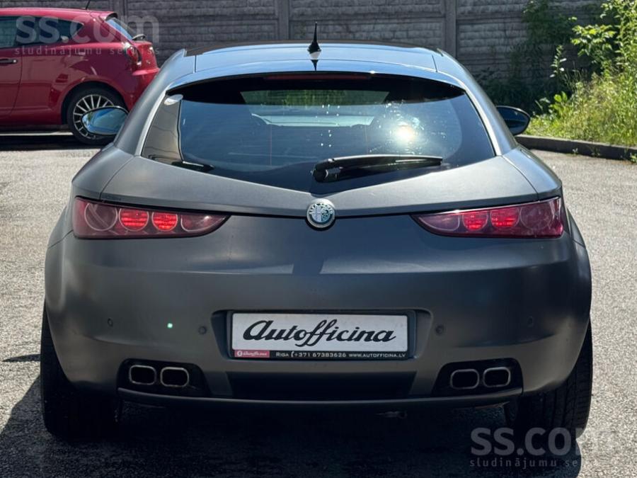 Pelēks Alfa Romeo Brera 2010 Rīga, ar dzinēja tilpumu 2.40 L un nobraukumu 254 tūkst. km par 9900 €, foto 7 vietnē AUTOMOTO.COM.LV