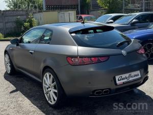 Pelēks Alfa Romeo Brera 2010 Rīga, ar dzinēja tilpumu 2.40 L un nobraukumu 254 tūkst. km par 9900 €, foto 8 vietnē AUTOMOTO.COM.LV