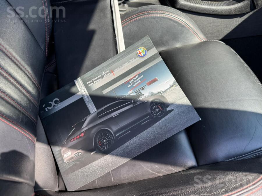 Pelēks Alfa Romeo Brera 2010 Rīga, ar dzinēja tilpumu 2.40 L un nobraukumu 254 tūkst. km par 9900 €, foto 35 vietnē AUTOMOTO.COM.LV