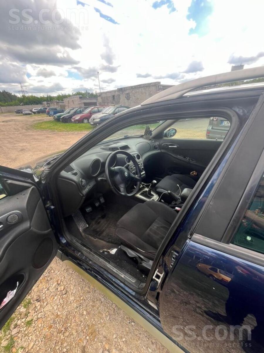 Alfa Romeo Crosswagon 2007 Rīga, ar dzinēja tilpumu 1.90 L un nobraukumu 370 tūkst. km par 1388 €, foto 6 vietnē AUTOMOTO.COM.LV