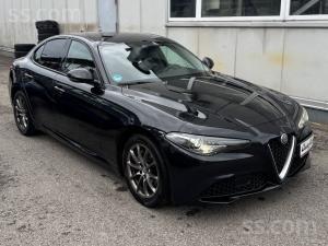 Melns Alfa Romeo Giulia 2016 Rīga, ar dzinēja tilpumu 2.20 L un nobraukumu 145 tūkst. km par 15900 €, foto 4 vietnē AUTOMOTO.COM.LV