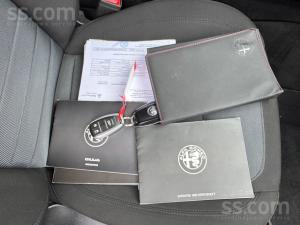 Melns Alfa Romeo Giulia 2016 Rīga, ar dzinēja tilpumu 2.20 L un nobraukumu 145 tūkst. km par 15900 €, foto 26 vietnē AUTOMOTO.COM.LV