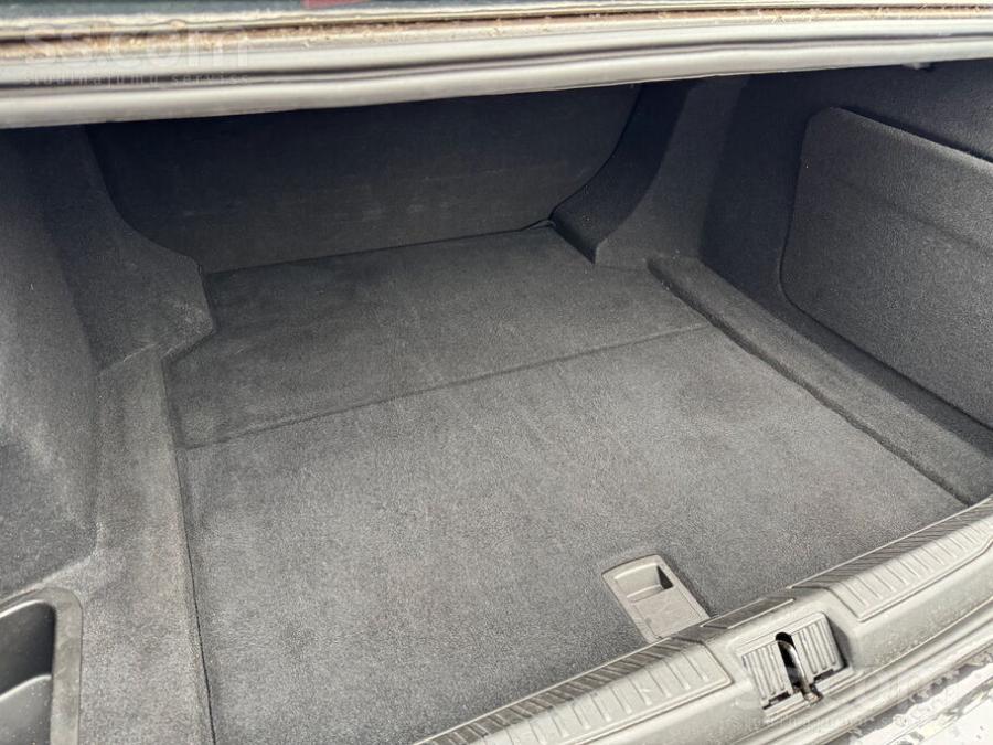 Black Alfa Romeo Giulia 2016 in Riga, with an engine capacity of 2.20 L and mileage of 145 thousand km for 15900 €, photo 16 on AUTOMOTO.COM.LV