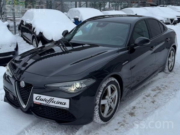 Melns Alfa Romeo Giulia 2017 Rīga, ar dzinēja tilpumu 2.00 L un nobraukumu 120 tūkst. km par 23900 €, foto 1 vietnē AUTOMOTO.COM.LV
