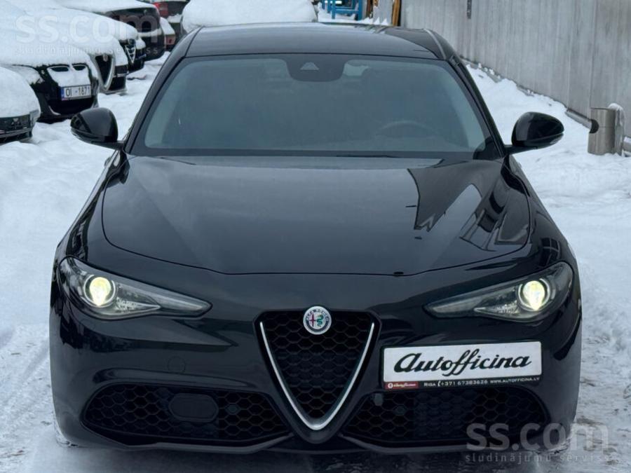 Melns Alfa Romeo Giulia 2017 Rīga, ar dzinēja tilpumu 2.00 L un nobraukumu 120 tūkst. km par 23900 €, foto 2 vietnē AUTOMOTO.COM.LV