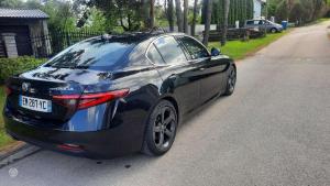 Black Alfa Romeo Giulia 2017 in Birstonas, with an engine capacity of 2.00 L and mileage of 171 thousand km for 15400 €, photo 3 on AUTOMOTO.COM.LV