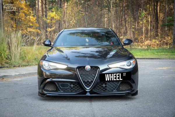 Black Alfa Romeo Giulia 2020 in Vilnius, with an engine capacity of 2.00 L and mileage of 46 thousand km for 21590 €, photo 8 on AUTOMOTO.COM.LV