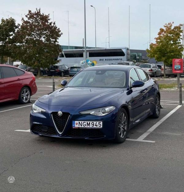 Blue Alfa Romeo Giulia 2016 in Vilnius, with an engine capacity of 2.14 L and mileage of 100 thousand km for 14000 €, photo 1 on AUTOMOTO.COM.LV