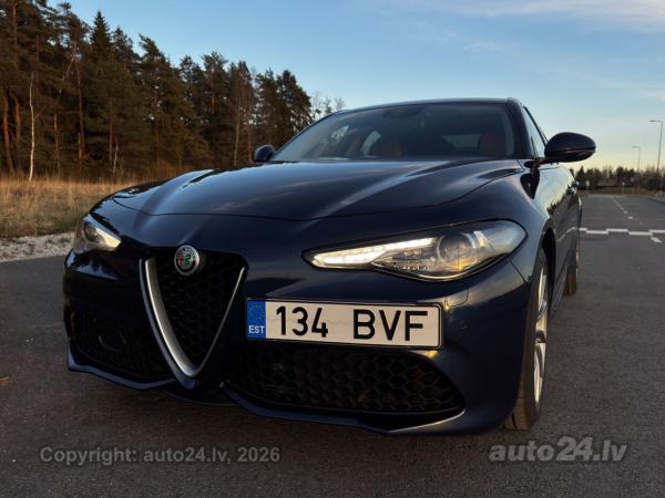 Blue Alfa Romeo Giulia 2017 in Tallinn, with an engine capacity of 2.00 L and mileage of 126 thousand km for 24900 €, photo 6 on AUTOMOTO.COM.LV