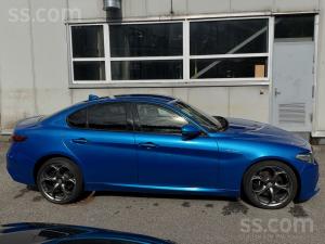 Blue Alfa Romeo Giulia 2017 in Riga, with an engine capacity of 2.20 L and mileage of 200 thousand km for 17500 €, photo 5 on AUTOMOTO.COM.LV