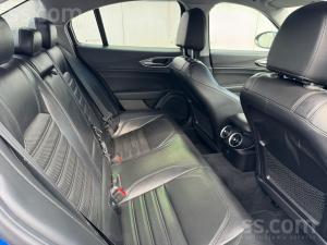 Blue Alfa Romeo Giulia 2017 in Riga, with an engine capacity of 2.20 L and mileage of 200 thousand km for 17500 €, photo 16 on AUTOMOTO.COM.LV