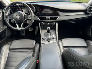 Blue Alfa Romeo Giulia 2017 in Riga, with an engine capacity of 2.20 L and mileage of 200 thousand km for 17500 €, photo 18 on AUTOMOTO.COM.LV