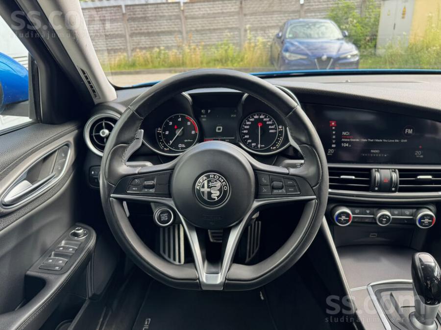 Blue Alfa Romeo Giulia 2017 in Riga, with an engine capacity of 2.20 L and mileage of 200 thousand km for 17500 €, photo 20 on AUTOMOTO.COM.LV