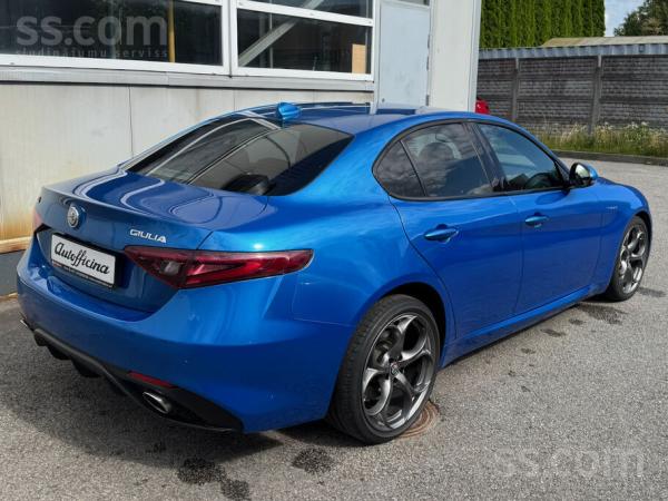 Zils Alfa Romeo Giulia 2017 Rīga, ar dzinēja tilpumu 2.20 L un nobraukumu 200 tūkst. km par 17500 €, foto 5 vietnē AUTOMOTO.COM.LV