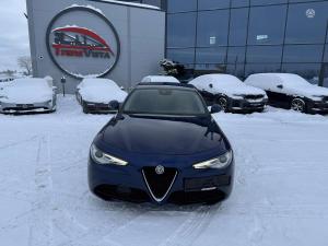 Zils Alfa Romeo Giulia 2018 Telšiai, ar dzinēja tilpumu 2.14 L un nobraukumu 111 tūkst. km par 10500 €, foto  vietnē AUTOMOTO.COM.LV