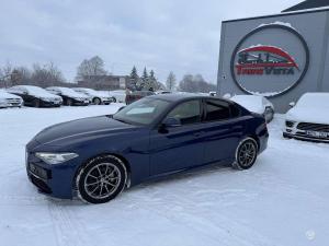 Zils Alfa Romeo Giulia 2018 Telšiai, ar dzinēja tilpumu 2.14 L un nobraukumu 111 tūkst. km par 10500 €, foto 3 vietnē AUTOMOTO.COM.LV