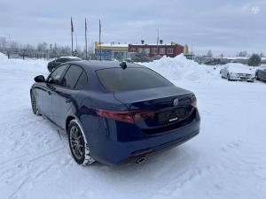 Zils Alfa Romeo Giulia 2018 Telšiai, ar dzinēja tilpumu 2.14 L un nobraukumu 111 tūkst. km par 10500 €, foto 5 vietnē AUTOMOTO.COM.LV