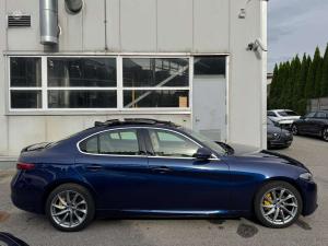 Zils Alfa Romeo Giulia 2019 Rīga, ar dzinēja tilpumu 2.00 L un nobraukumu 160 tūkst. km par 20900 €, foto 5 vietnē AUTOMOTO.COM.LV