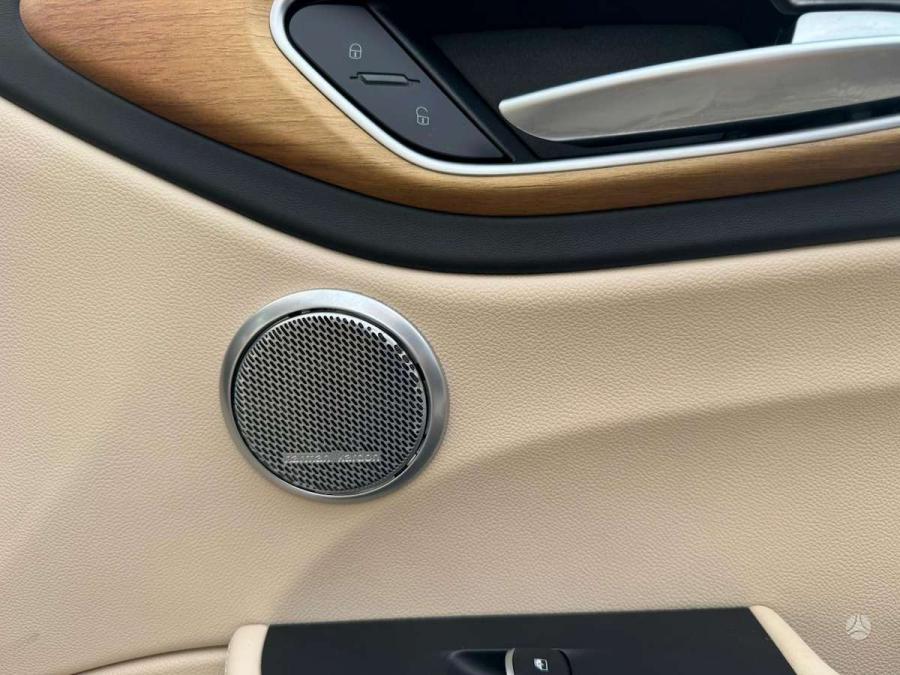 Zils Alfa Romeo Giulia 2019 Rīga, ar dzinēja tilpumu 2.00 L un nobraukumu 160 tūkst. km par 20900 €, foto 14 vietnē AUTOMOTO.COM.LV