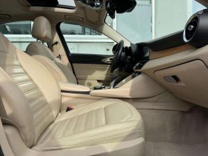 Zils Alfa Romeo Giulia 2019 Rīga, ar dzinēja tilpumu 2.00 L un nobraukumu 160 tūkst. km par 20900 €, foto 16 vietnē AUTOMOTO.COM.LV