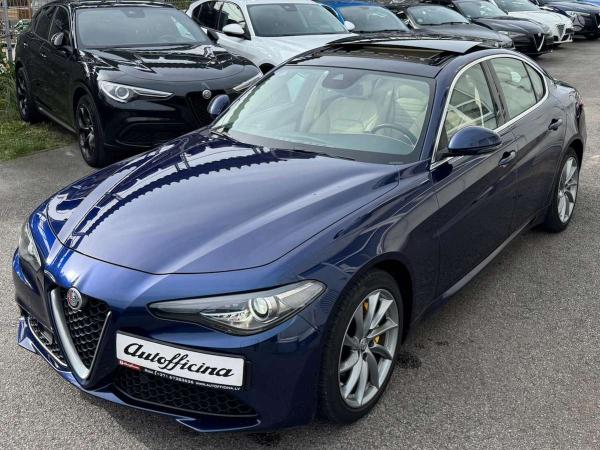 Zils Alfa Romeo Giulia 2019 Rīga, ar dzinēja tilpumu 2.00 L un nobraukumu 160 tūkst. km par 20900 €, foto 1 vietnē AUTOMOTO.COM.LV