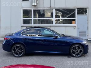 Zils Alfa Romeo Giulia 2020 Rīga, ar dzinēja tilpumu 2.20 L un nobraukumu 97 tūkst. km par 20900 €, foto 5 vietnē AUTOMOTO.COM.LV