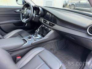 Zils Alfa Romeo Giulia 2020 Rīga, ar dzinēja tilpumu 2.20 L un nobraukumu 97 tūkst. km par 20900 €, foto 10 vietnē AUTOMOTO.COM.LV