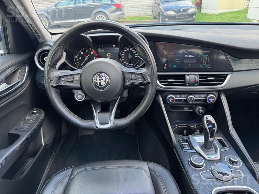 Zils Alfa Romeo Giulia 2020 Rīga, ar dzinēja tilpumu 2.20 L un nobraukumu 97 tūkst. km par 20900 €, foto 16 vietnē AUTOMOTO.COM.LV