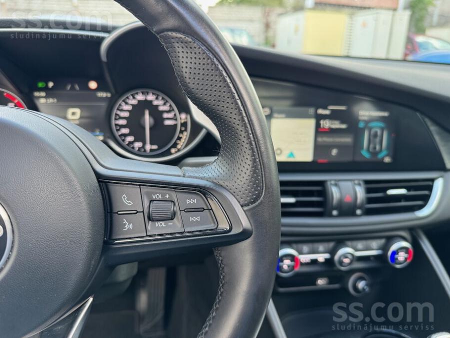 Zils Alfa Romeo Giulia 2020 Rīga, ar dzinēja tilpumu 2.20 L un nobraukumu 97 tūkst. km par 20900 €, foto 25 vietnē AUTOMOTO.COM.LV