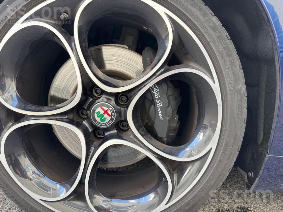 Zils Alfa Romeo Giulia 2020 Rīga, ar dzinēja tilpumu 2.20 L un nobraukumu 97 tūkst. km par 20900 €, foto 28 vietnē AUTOMOTO.COM.LV