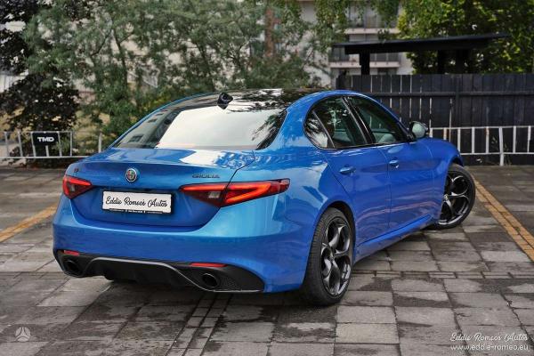 Zils Alfa Romeo Giulia 2020 Viļņa, ar dzinēja tilpumu 2.00 L un nobraukumu 73 tūkst. km par 23995 €, foto 10 vietnē AUTOMOTO.COM.LV