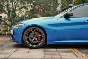 Zils Alfa Romeo Giulia 2020 Viļņa, ar dzinēja tilpumu 2.00 L un nobraukumu 73 tūkst. km par 23995 €, foto 5 vietnē AUTOMOTO.COM.LV