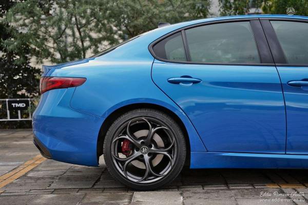Zils Alfa Romeo Giulia 2020 Viļņa, ar dzinēja tilpumu 2.00 L un nobraukumu 73 tūkst. km par 23995 €, foto 9 vietnē AUTOMOTO.COM.LV