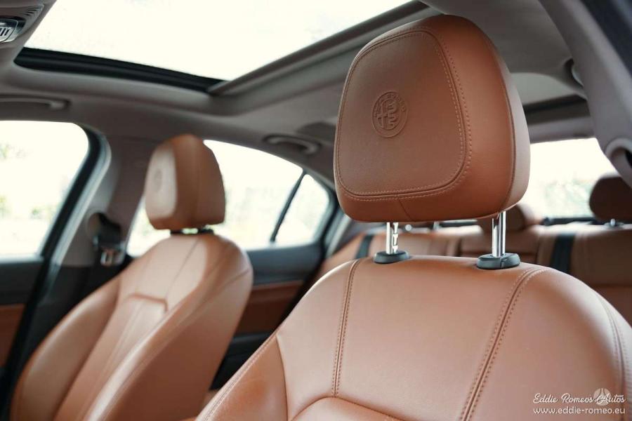 Zils Alfa Romeo Giulia 2020 Viļņa, ar dzinēja tilpumu 2.00 L un nobraukumu 73 tūkst. km par 23995 €, foto 17 vietnē AUTOMOTO.COM.LV