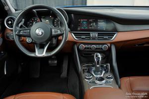 Zils Alfa Romeo Giulia 2020 Viļņa, ar dzinēja tilpumu 2.00 L un nobraukumu 73 tūkst. km par 23995 €, foto 31 vietnē AUTOMOTO.COM.LV