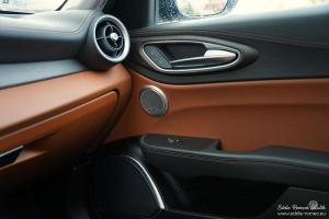 Zils Alfa Romeo Giulia 2020 Viļņa, ar dzinēja tilpumu 2.00 L un nobraukumu 73 tūkst. km par 23995 €, foto 36 vietnē AUTOMOTO.COM.LV