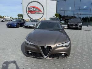 Brown Alfa Romeo Giulia 2017 in Telschi, with an engine capacity of 2.14 L and mileage of 207 thousand km for 8700 €, photo 11 on AUTOMOTO.COM.LV