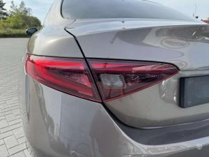 Brown Alfa Romeo Giulia 2017 in Telschi, with an engine capacity of 2.14 L and mileage of 207 thousand km for 8700 €, photo 16 on AUTOMOTO.COM.LV