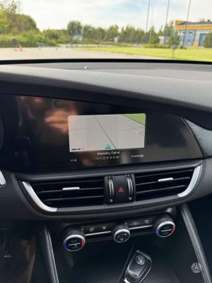Brown Alfa Romeo Giulia 2017 in Telschi, with an engine capacity of 2.14 L and mileage of 207 thousand km for 8700 €, photo 37 on AUTOMOTO.COM.LV