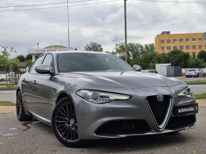 Pelēks Alfa Romeo Giulia 2018 Šauļi, ar dzinēja tilpumu 2.14 L un nobraukumu 323 tūkst. km par 7950 €, foto 4 vietnē AUTOMOTO.COM.LV