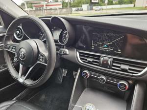 Pelēks Alfa Romeo Giulia 2018 Šauļi, ar dzinēja tilpumu 2.14 L un nobraukumu 323 tūkst. km par 7950 €, foto 18 vietnē AUTOMOTO.COM.LV