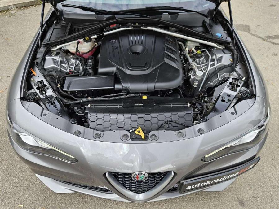 Pelēks Alfa Romeo Giulia 2018 Šauļi, ar dzinēja tilpumu 2.14 L un nobraukumu 323 tūkst. km par 7950 €, foto 25 vietnē AUTOMOTO.COM.LV