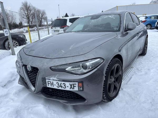 Pelēks Alfa Romeo Giulia 2019 Tauragė, ar dzinēja tilpumu 2.14 L un nobraukumu 140 tūkst. km par 8500 €, foto 1 vietnē AUTOMOTO.COM.LV