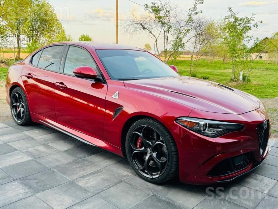 Red Alfa Romeo Giulia 2017 in Liepaja, with an engine capacity of 2.90 L and mileage of 61 thousand km for 46900 €, photo 1 on AUTOMOTO.COM.LV