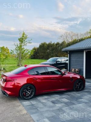 Red Alfa Romeo Giulia 2017 in Liepaja, with an engine capacity of 2.90 L and mileage of 61 thousand km for 46900 €, photo 4 on AUTOMOTO.COM.LV