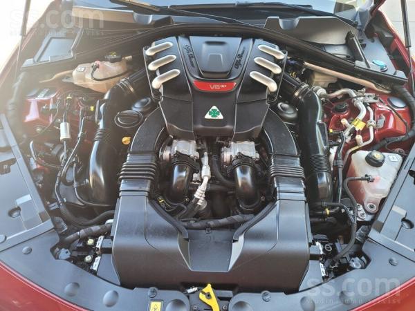 Alfa Romeo Giulia 2017 in Liepaja on AUTOMOTO.COM.LV Red Alfa Romeo Giulia 2017 in Liepaja, with an engine capacity of 2.90 L and mileage of 61 thousand km for 46900 €, photo 6 on AUTOMOTO.COM.LV
