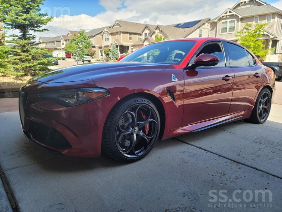 Red Alfa Romeo Giulia 2017 in Liepaja, with an engine capacity of 2.90 L and mileage of 61 thousand km for 46900 €, photo 9 on AUTOMOTO.COM.LV