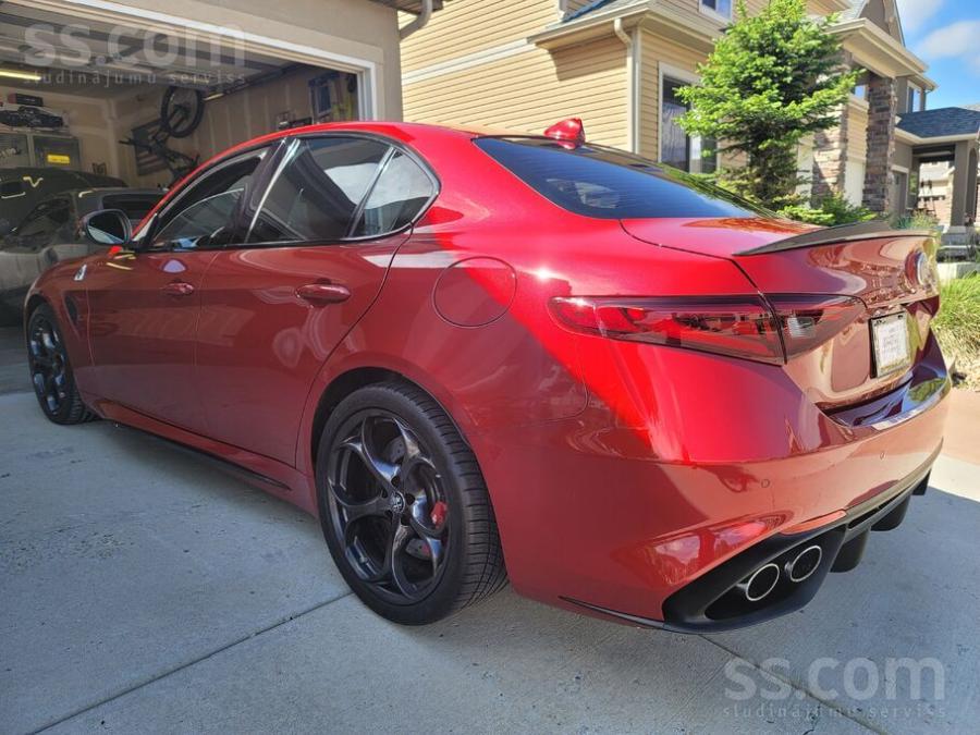 Red Alfa Romeo Giulia 2017 in Liepaja, with an engine capacity of 2.90 L and mileage of 61 thousand km for 46900 €, photo 10 on AUTOMOTO.COM.LV