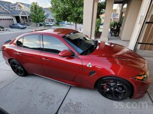 Red Alfa Romeo Giulia 2017 in Liepaja, with an engine capacity of 2.90 L and mileage of 61 thousand km for 46900 €, photo 11 on AUTOMOTO.COM.LV